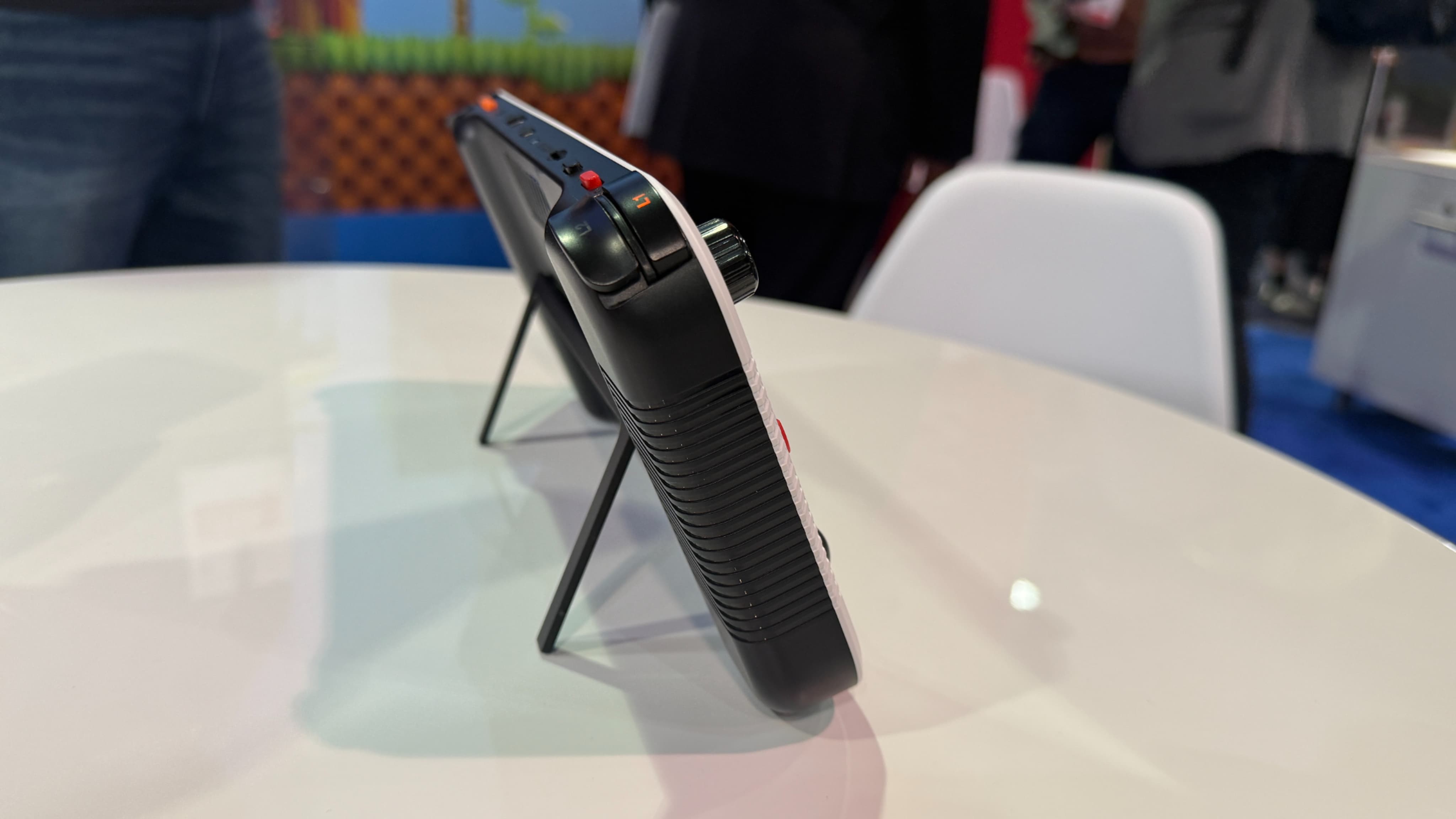 Atari ha mostrado la Gamestation Go en más detalle durante el CES 2025 ...