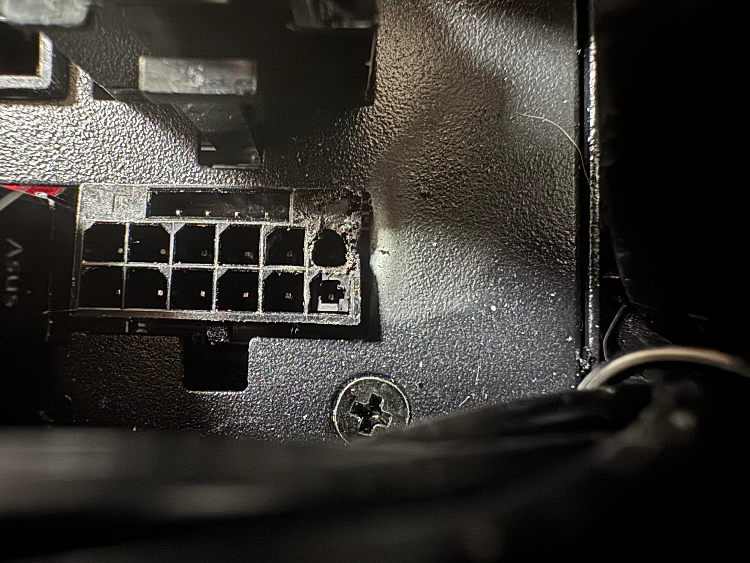 A 12-pin connector has melted on an RTX 5090 - IG News