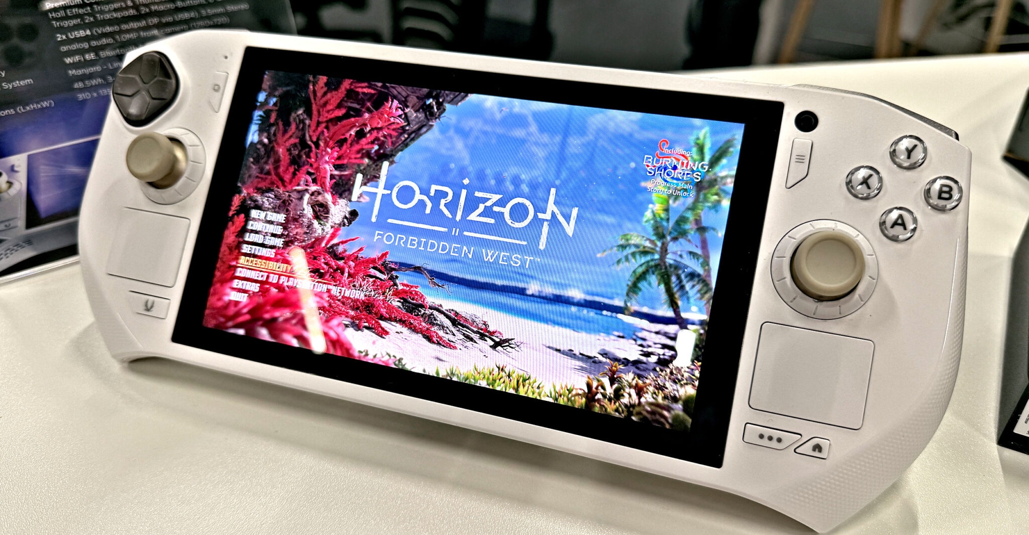 ZOTAC presents the ZONE Pro handheld console - IG News