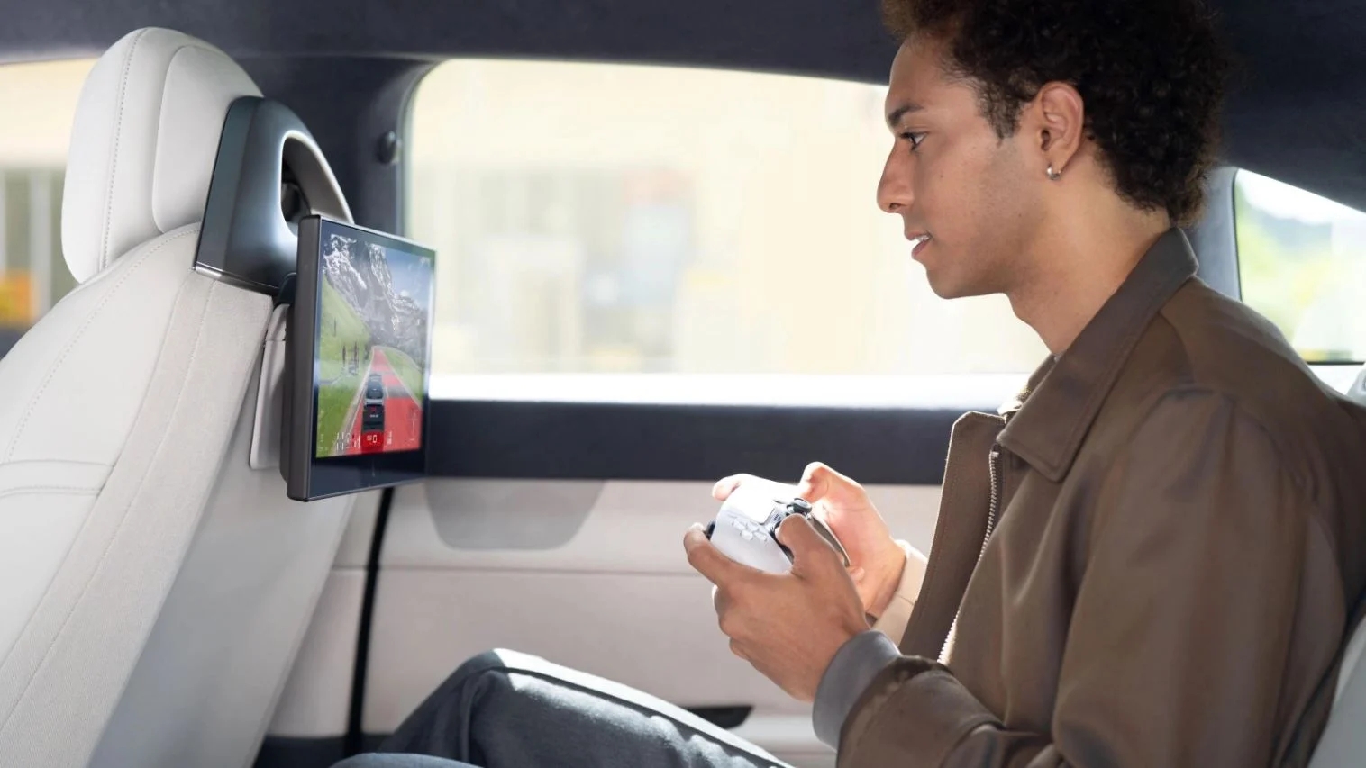 Sony and Honda announce a PlayStation Remote Play-compatible car - IG News