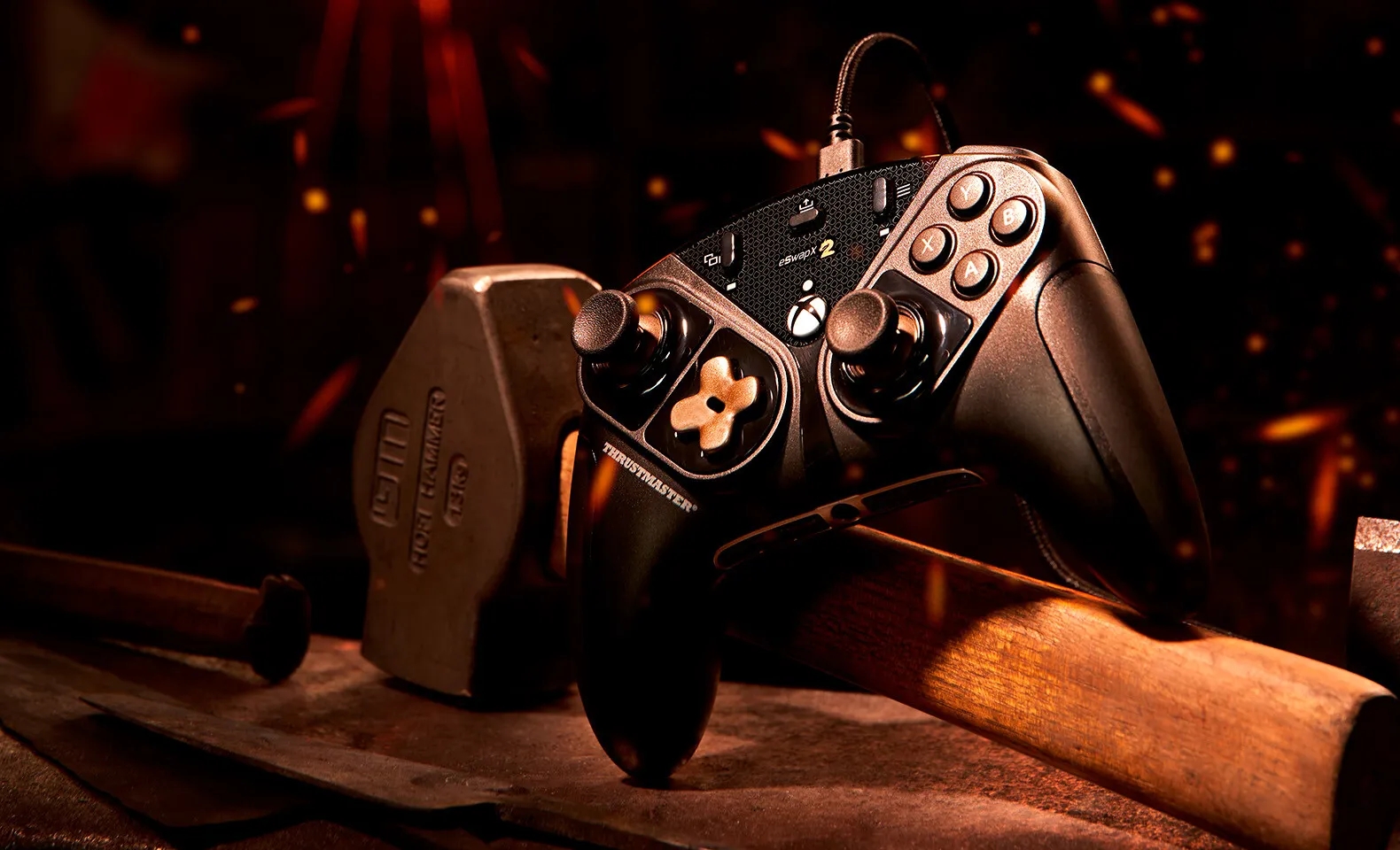 La manette ESWAP X2 de Thrustmaster pour PC et Xbox est disponible au ...